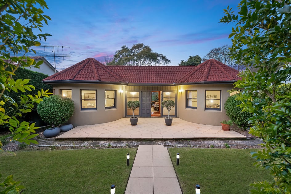 11 Glenroy Avenue, Middle Cove 2068 NSW | DiJones Real Estate