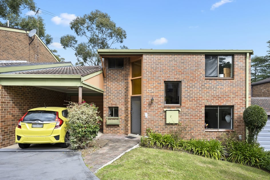 2/21 Yardley Avenue, Waitara 2077 NSW | DiJones Real Estate